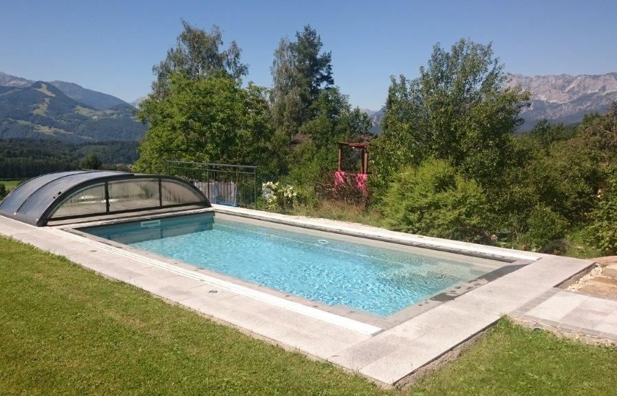 Einzigartige Ceramic Pools von Poppenreiter in Hallein
