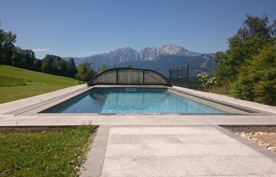 Einzigartige Ceramic Pools von Poppenreiter in Hallein